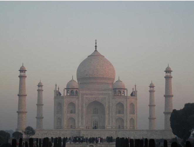Sunrise at the Taj Mahal (6 Best Photos!)