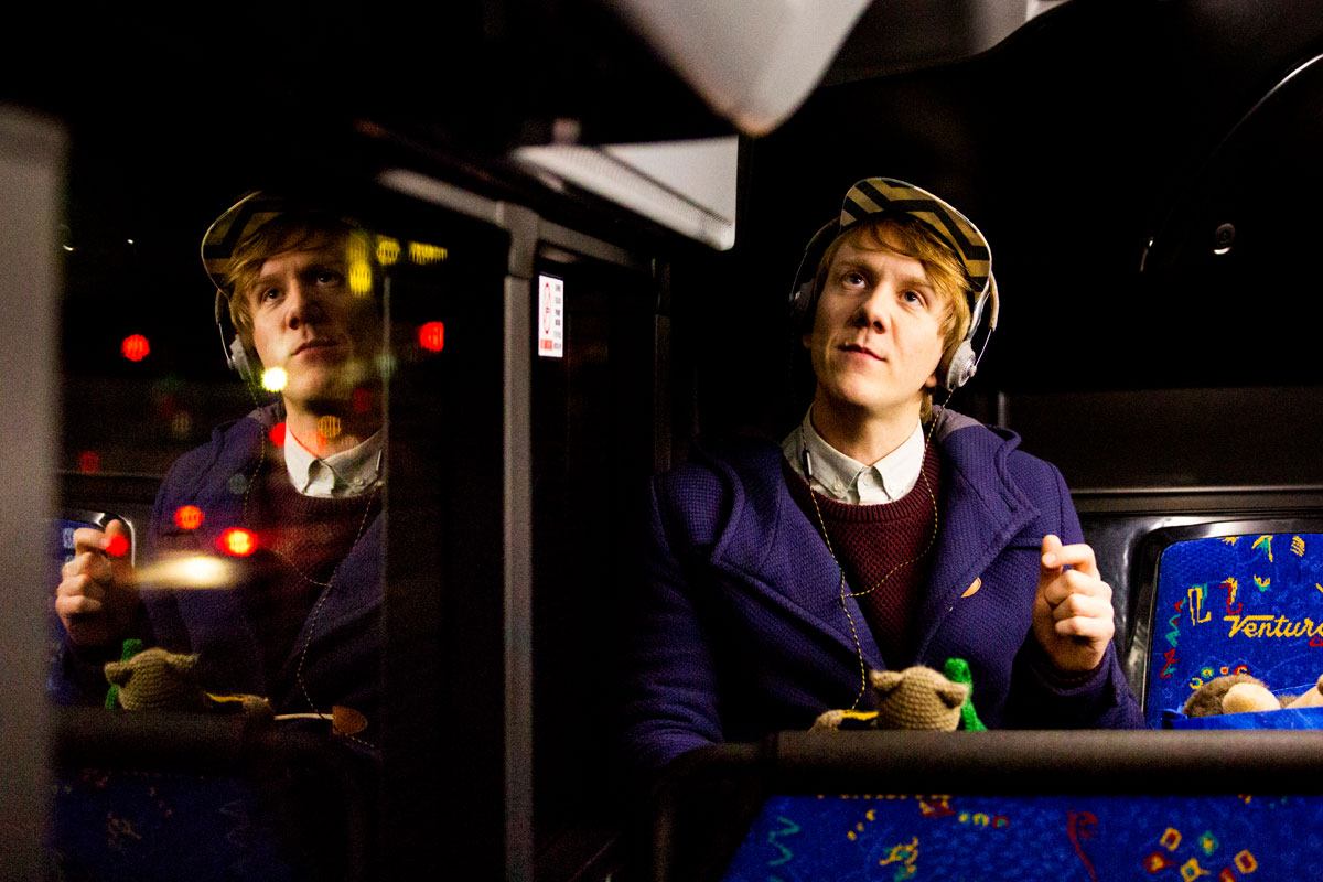 REVIEW: The Casual Pleasantness of "Please Like Me"