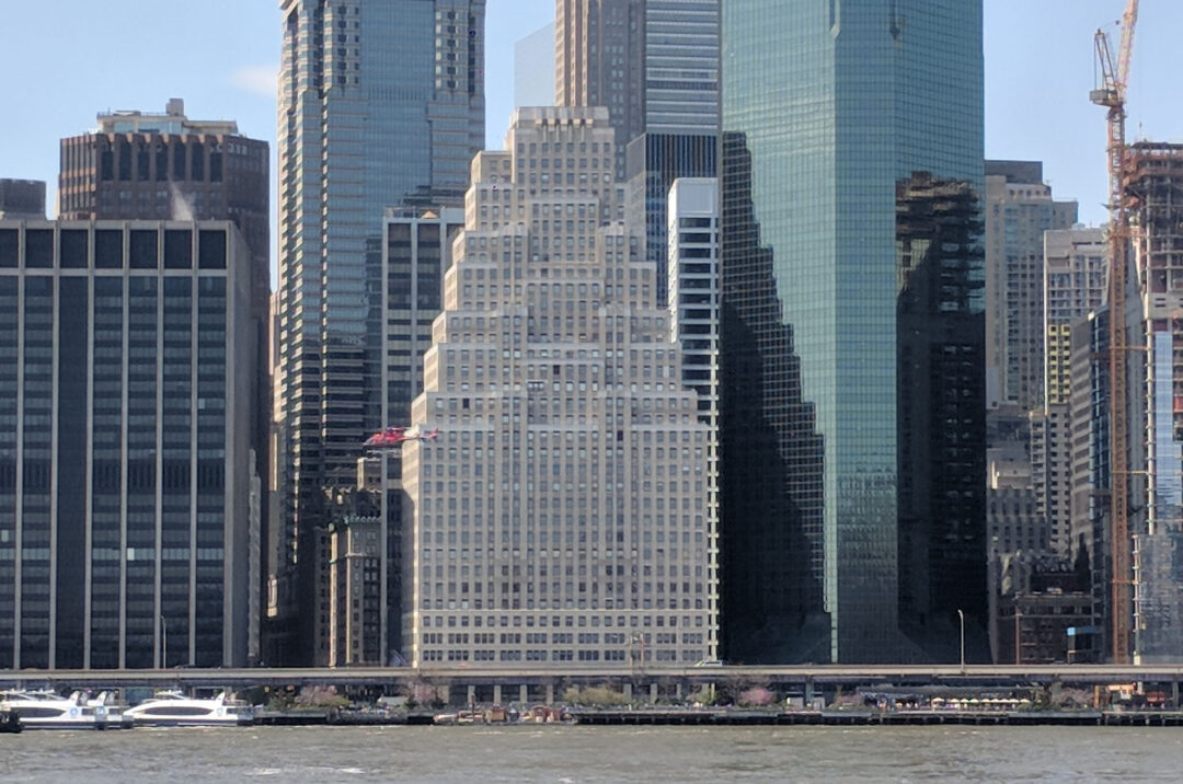 21 Big City Tips: A Young Professional's Guide to Thriving in the Big City