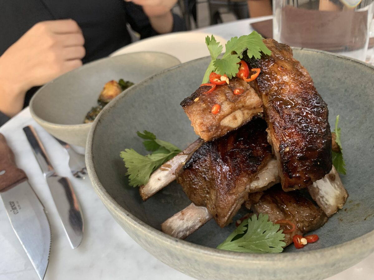 The Hipster Dining Experience: 12 Distinctive Traits of Trendy Restaurants